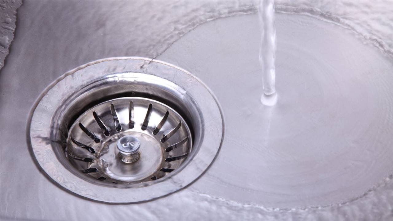 Aprende a Desatascar los Desagües de tu Casa en menos de 5 Minutos con ...