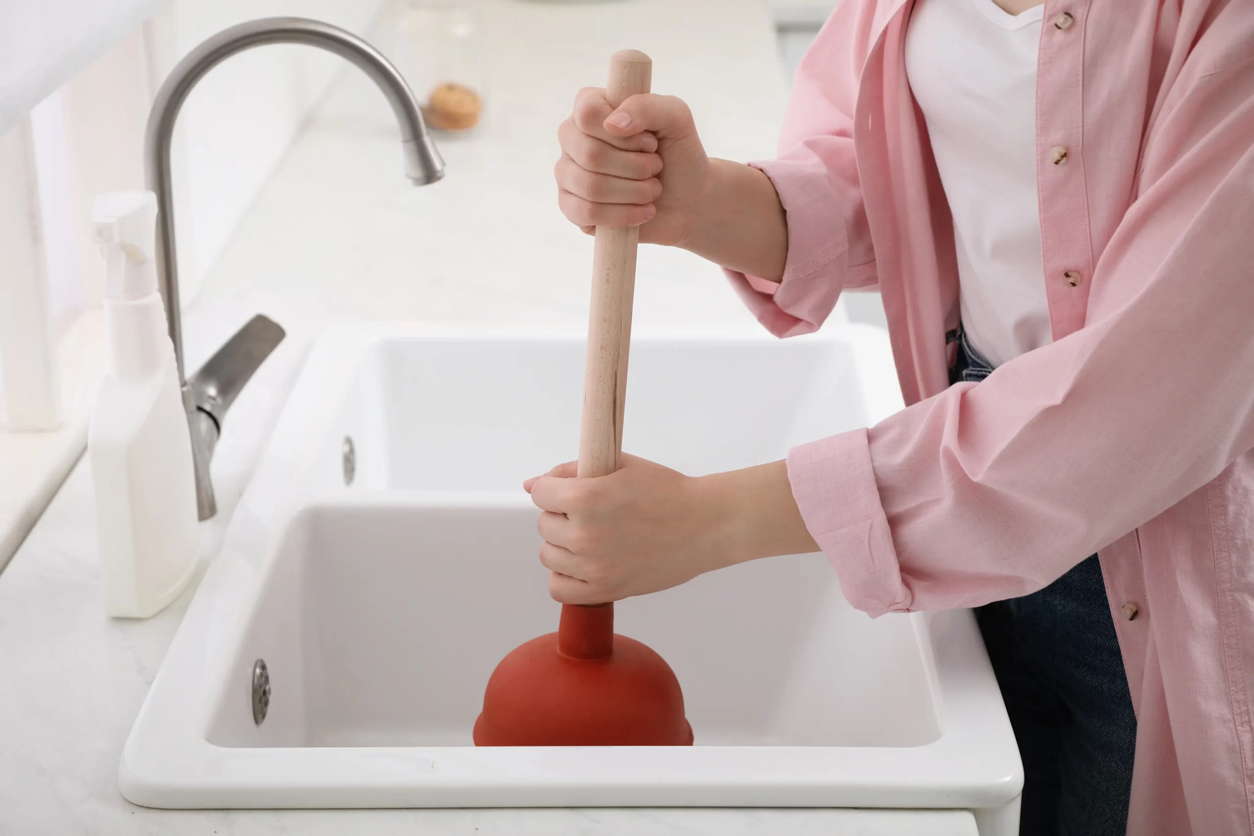 Aprende a Desatascar los Desagües de tu Casa en menos de 5 Minutos con ...